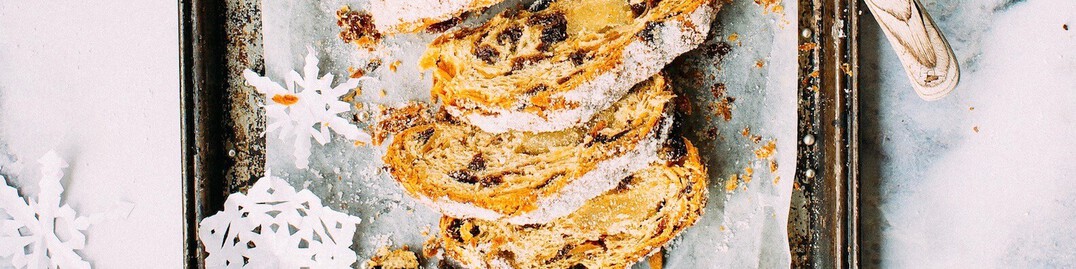 Christmas Cake | LinkedIn Background