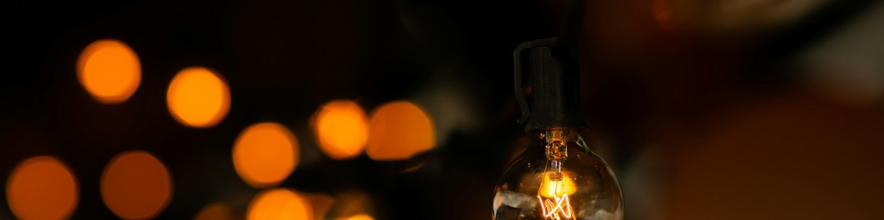 Christmas Themed - LinkedIn Background - Get some inspiration!