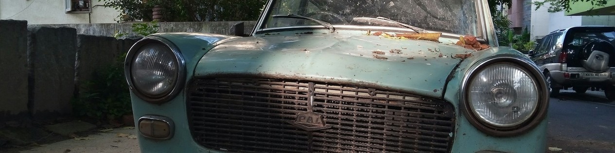 Car - LinkedIn Background - Get some inspiration!