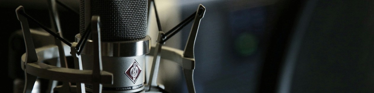 Studio Set Up At Home With Microphone And Lights | LinkedIn Background