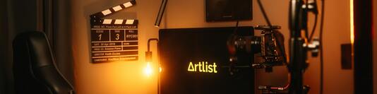 Orangey Tint - LinkedIn Background - Get some inspiration!